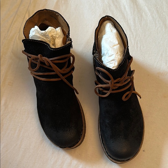 Born | Shoes | Born Leather Calyn Black Lace Up And Side Zipper Boots ...